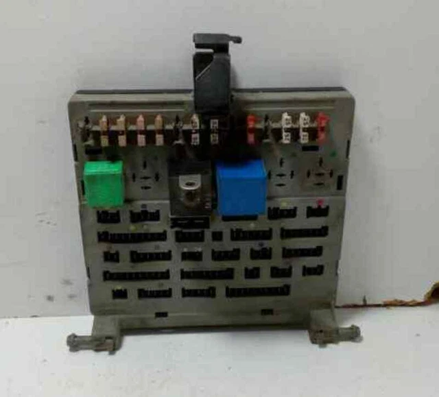 . BOITIER PYROTECHNIQUE pour PEUGEOT 205 I 1983 107141 EUR 25,14 ...