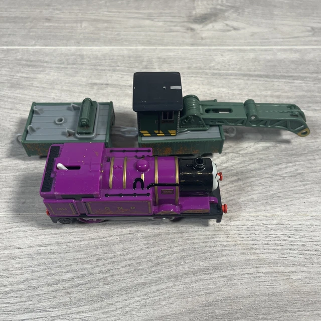 TRACKMASTER REVOLUTION THOMAS The Tank Engine Battery Train Ryan and ...