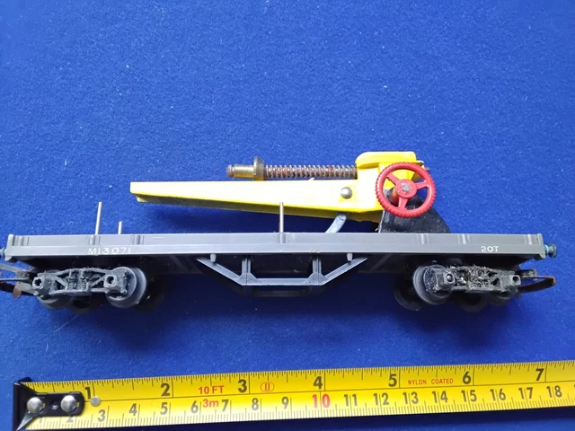 TRI-ANG 00 GAUGE Model Railways Rare Bogie Wheels Missile Launcher ...