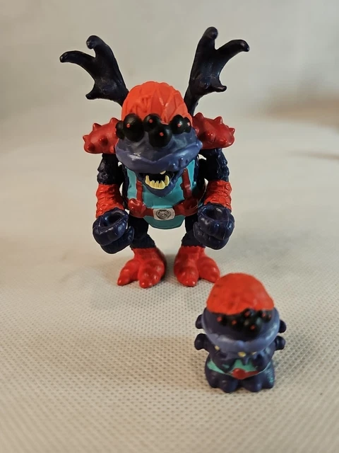 THE GROSSERY GANG Trash Pack Bug Strike General Arak Attack Figure 3.5 ...