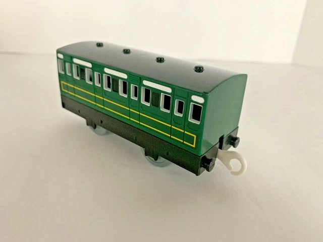 THOMAS & FRIENDS Trackmaster Train Tank Engine- Emily Green Coach ...