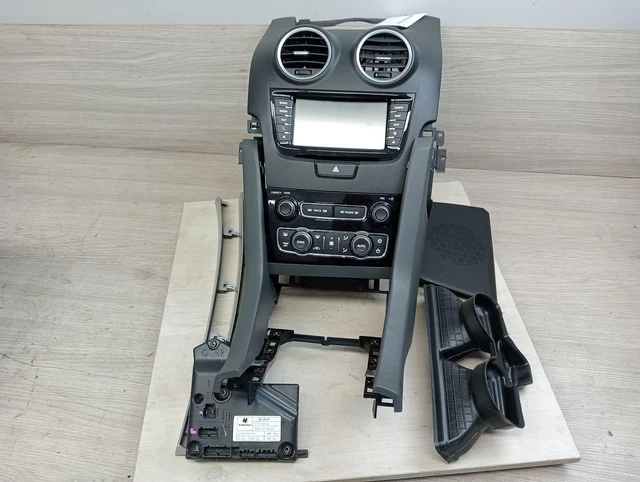 HOLDEN COMMODORE STEREO/HEAD UNIT HEAD UNIT & DISPLAY/CONTROL PANEL ...