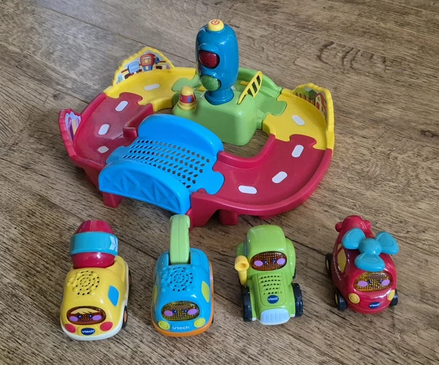VTECH BABY TOOT-TOOT Drivers Traffic Tracks Light-Up Stop&Go Lights £10 ...