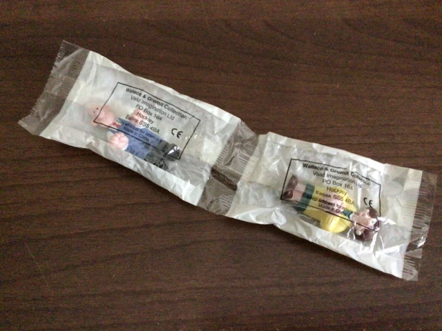WALLACE AND GROMIT. Wallace and Gwendoline figures. New unused original ...