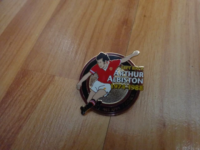 DANBURY MINT MANCHESTER Man United Greatest Player Pin Badge - Arthur ...
