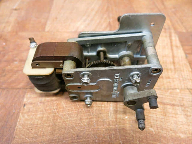 ROWE AMI JUKEBOX Mech Transfer Arm /Cam Switch Motor WORKING MM1-6 TI1 ...