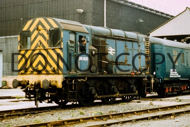 UK DIESEL TRAIN Railway Photograph Of Class 08 08303 Loco. Rm08-45 £1. ...