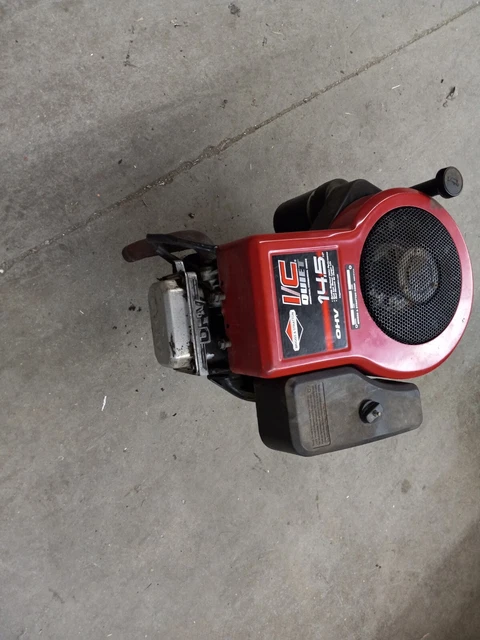 BRIGGS & STRATTON 14.5 HP IC Quiet Vertical Shaft Mower Engine Motor ...