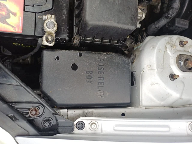 KIA RIO 2005-2011 Fuse Box (In Engine Bay) £35.00 - PicClick UK