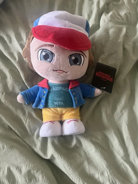 NETFLIX STRANGER THINGS Dustin Soft Toy Plush Barrado Approx 11" BNWT £ ...