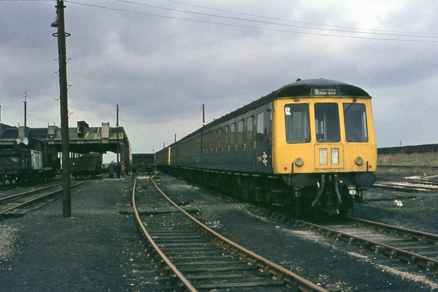 BRITISH RAIL CLASS 125 DMU stock stored after withdrawl Rail Photo £2. ...