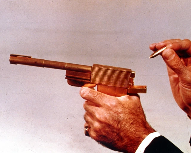 THE MAN WITH the golden gun James Bond 007 Still 10" x 8" Photograph no ...