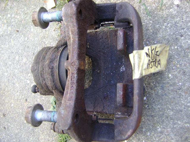 VAUXHALL ASTRA J front brake caliper 2.0 diesel 14 reg nsf £31.88 ...