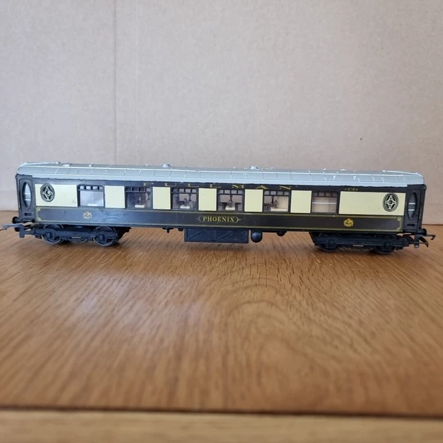 HORNBY PULLMAN 1st Class Parlour Coach "Phoenix" OO Gauge Model Railway ...