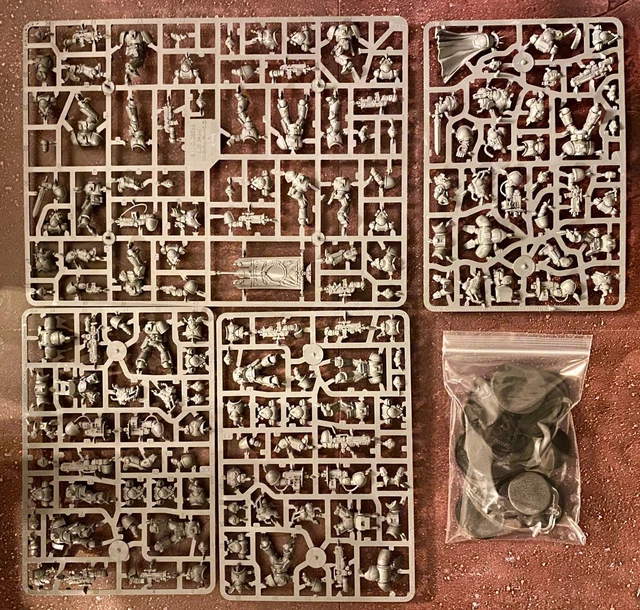 WARHAMMER 40K - 8th Edition Dark Imperium Box Set Space Marine Half ...