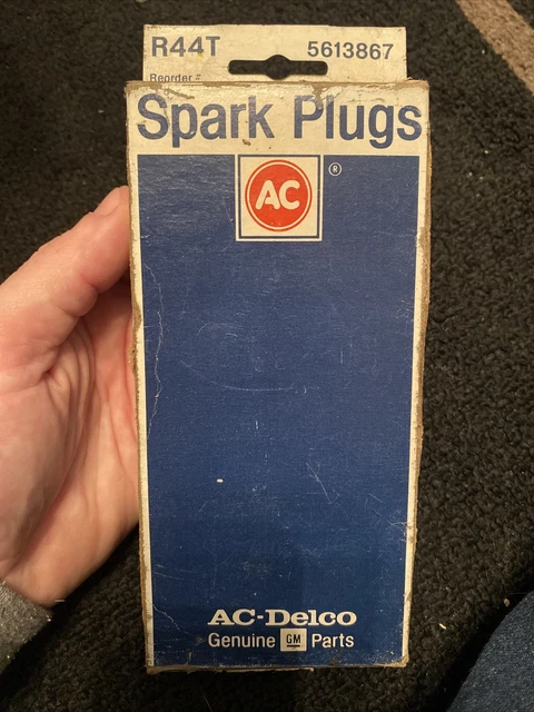 CORVETTE 'NOS' AC-R44T Spark Plugs...4 Green Rings....also Chevelle ...
