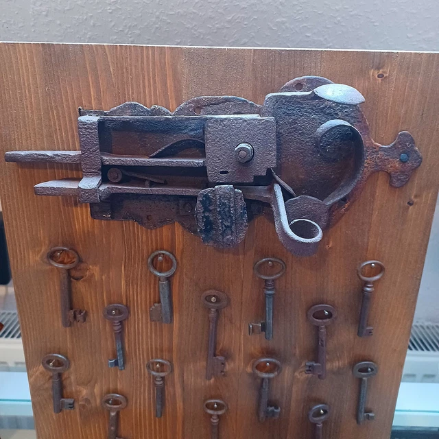 RARE 17TH CENTURY Door Lock Baroque Architecture, collector's item. £ ...