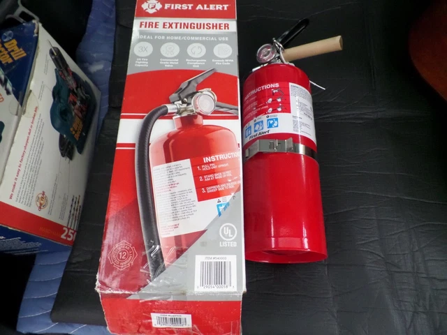 FIRST ALERT MODEL FE3A40GR 10 lb Fire Extinguisher UL Rated 3A 40B C ...