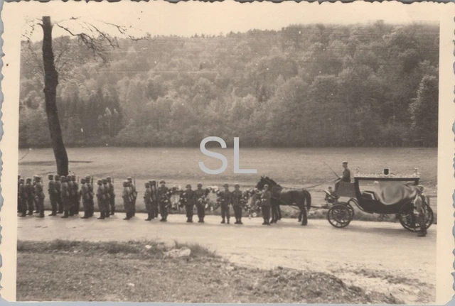 FOTO, MG.-BATL. 14, Beisetzung, Friedhof, Bar-le-Duc, Frankreich, 1942 ...