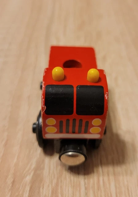 THOMAS & FRIENDS Wooden Railway Sodor Fire Truck Engine 2003 £9.42 ...