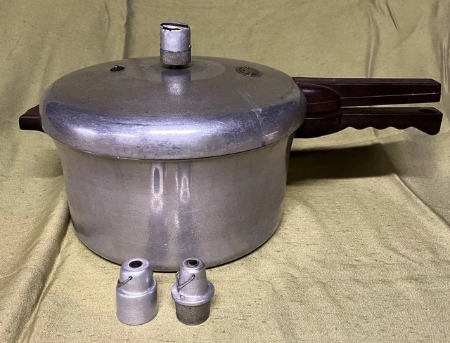VINTAGE PRESTO MEAT Master 6 QT. Pressure Cooker Model 106 w/jiggler ...