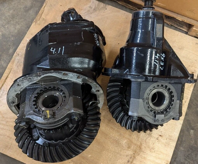 SET 4.11 RATIO Meritor MD2014X Front Differential Carrier 41 Spline New ...