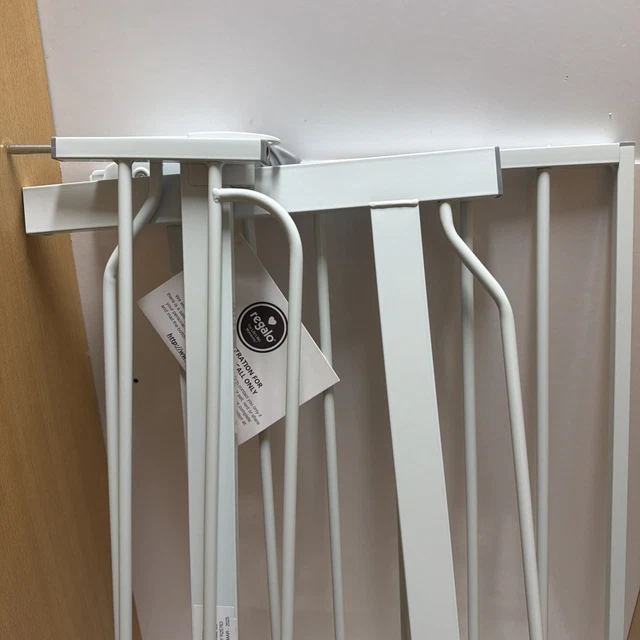 REGALO EASY STEP Safety Gate Metal Walk-Through Model 1160E Ds White £ ...