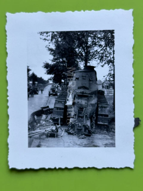 FOTO, WK2, RENAULT FT 17 Panzer ist zerstört, Frankreich 1940 XT55086 ...