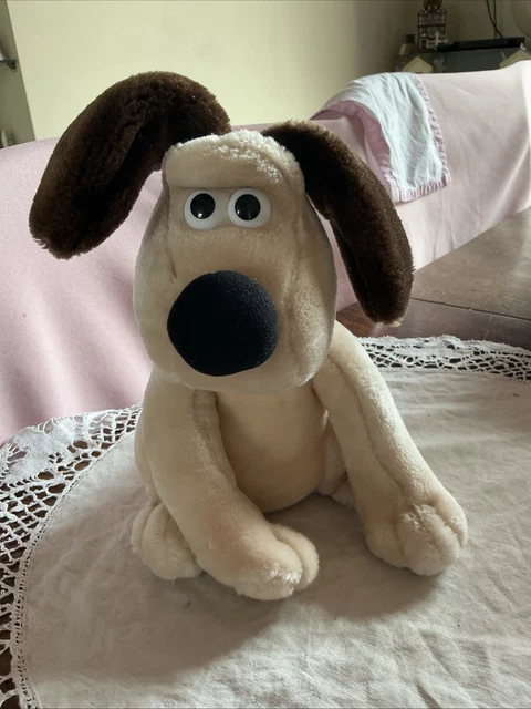 VINTAGE WALLACE & Gromit Gromit Dog 9” Plush Soft Toy Born To Play £2. ...