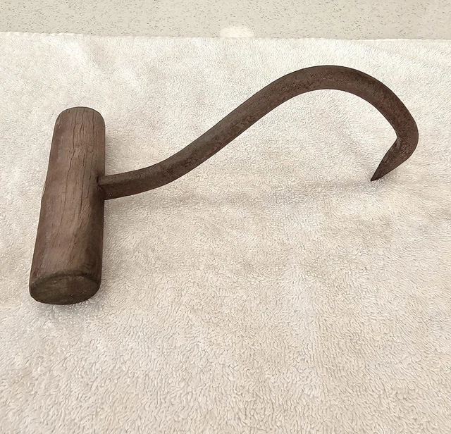 VINTAGE LARGE WOOL Bale Hook Wood Handle Farm Sheep Shearing $25.00 ...