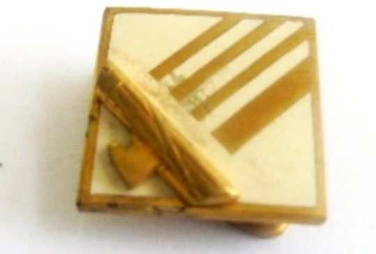 MEDAGLIA PIN 1940S PERIODO BELLICO lacque made by Johnson Milano World ...
