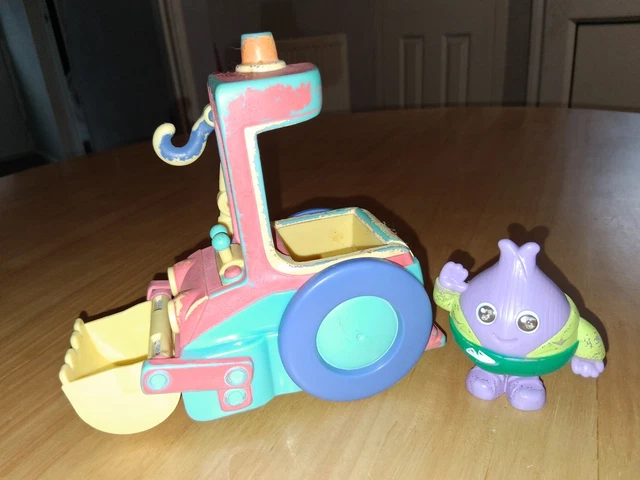 CBEEBIES MOON AND Me Mr Onion figure and roller - Please read ...