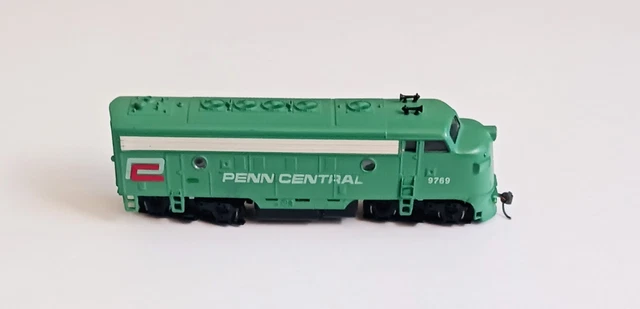 Plastic HO Scale Model Railroad Diesel Locomotives HO Scale Penn ...