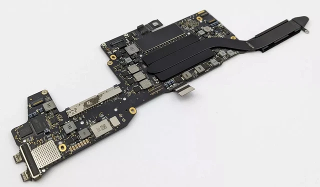 GENUINE APPLE MACBOOK PRO A1708 2.3GHz 8GB 2016 2017 LOGIC BOARD 820 ...