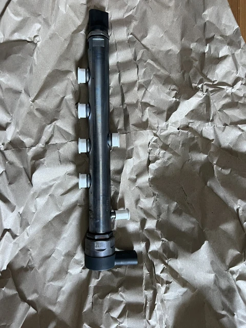 MERCEDES BENZ W213 OM654 Fuel Distributor Rail Pipe A6540700195 £65.00 ...
