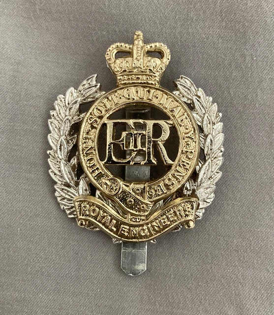 GENUINE ROYAL ENGINEERS Staybrite Cap Badge British Military £5.49 ...