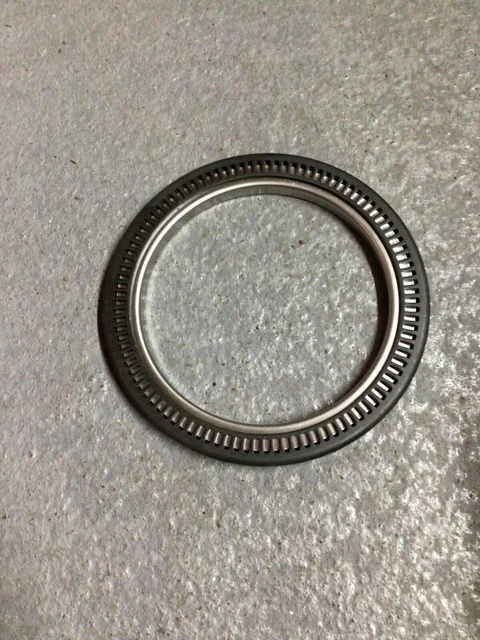 GENUINE MAN NEOPLAN Coach/Bus Wheel Hub Shaft Seals (PAIR) £58.00 ...