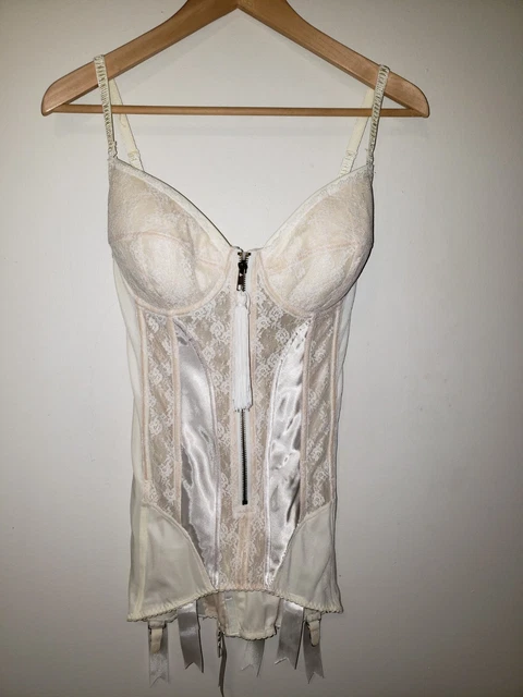 BEAUTIFUL SECRETS IN Lace Corset Top Bustier White Tassel Zip Front ...