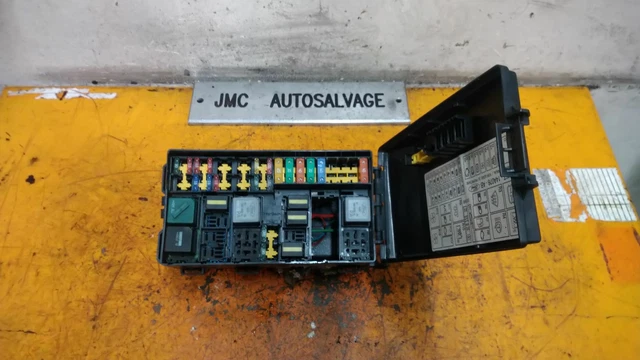 FORD FOCUS MK1 UNTERMOTORHAUBE SICHERUNGSKASTEN PLATINE 2M5T-14A067-BB ...