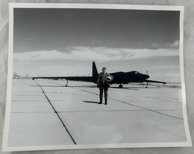 VINTAGE GLOSSY PHOTO Edwards AFB California USAF AFTC #34 Lockheed U-2 ...