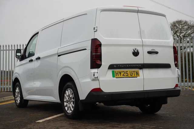 2025 VOLKSWAGEN TRANSPORTER 100kW 65kWh Commerce Plus Van Auto PANEL ...