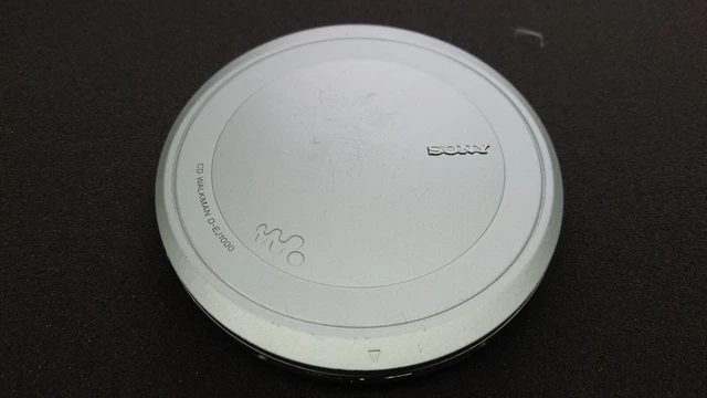 SONY WALKMAN - Portable CD Player - Silver (D-EJ1000 player only ...