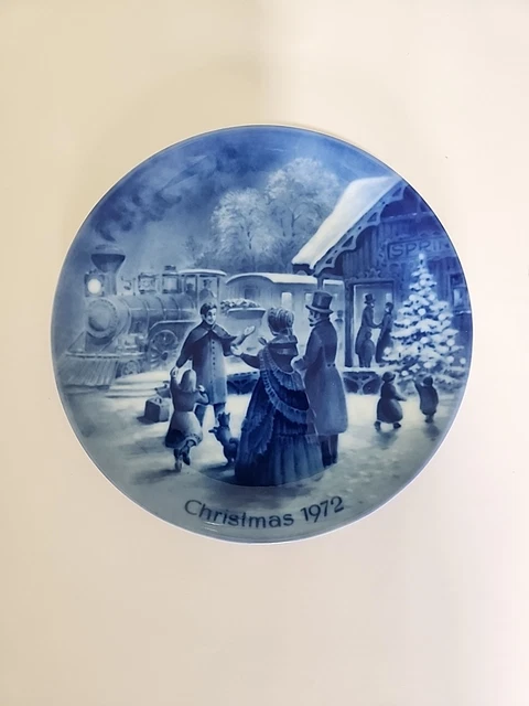KAISER W GERMANY Blue Porcelain Christmas Plate Coming Home for ...