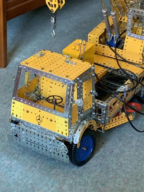 MECCANO SCRATCH BUILT Huge Model Mobile Crane Motorised recently ...