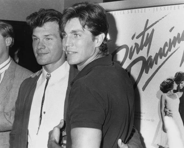 PATRICK SWAYZE AND American actor Eric Roberts 1987 OLD PHOTO £4.46 ...