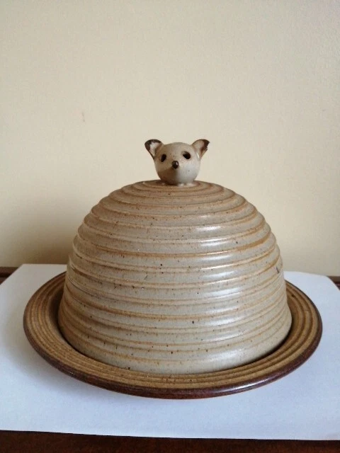 VINTAGE POTTERY CHEESE DOME MOUSE LID Grayshott? Cloche Stoneware EUR ...