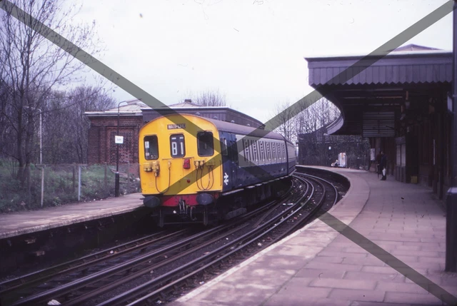 RAILWAY LOCOMOTIVE 35MM Slide – Class 501 Emu At Bushey Station 1983 £1 ...