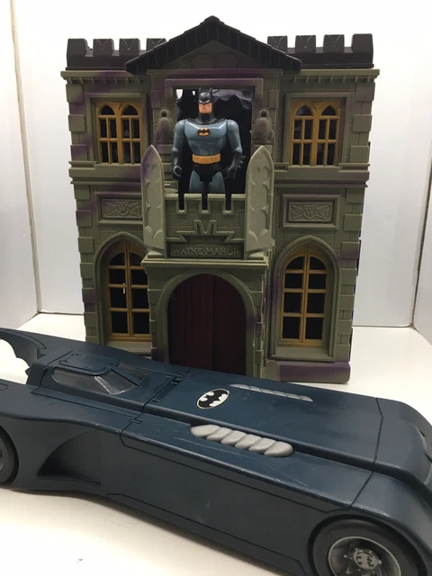 BATMAN: THE ANIMATED Series Batcave/Wayne Manor, Batmobile & Figurine ...