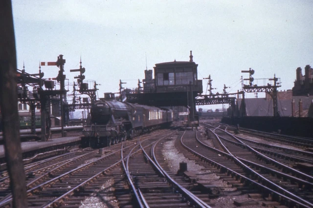 35MM RAILWAY SLIDE: COLOUR-RAIL: BRE 191: CLASS A3: 60060 THE TETRARCH ...