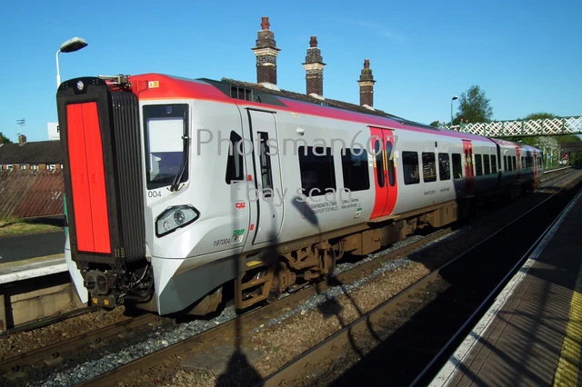 CLASS 197 197004, 2 car DMU, in Transport for Wales at Fflint, North ...